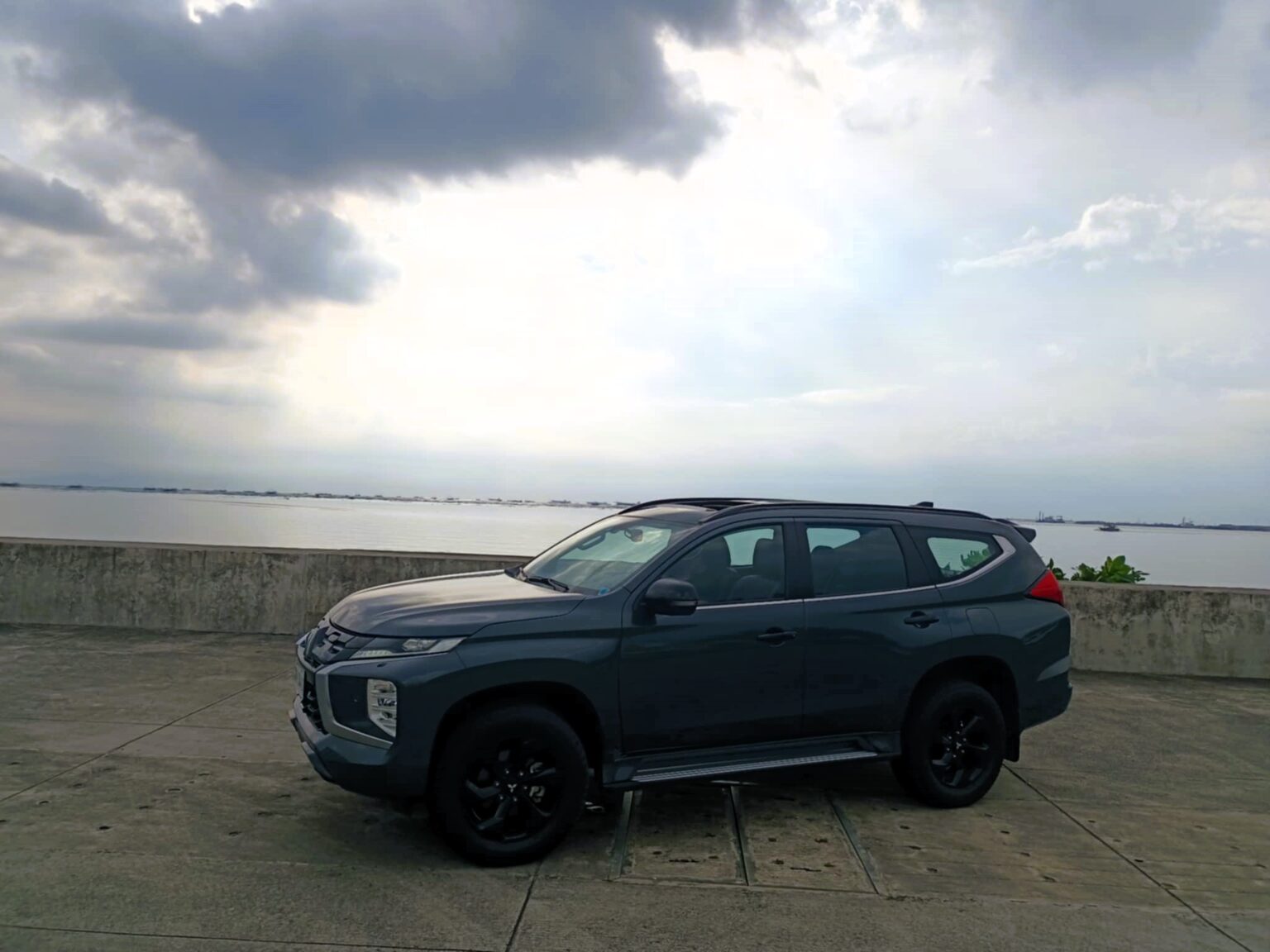 2025 Mitsubishi Montero Sport Black Series: Blacked-out Midsize SUV ...