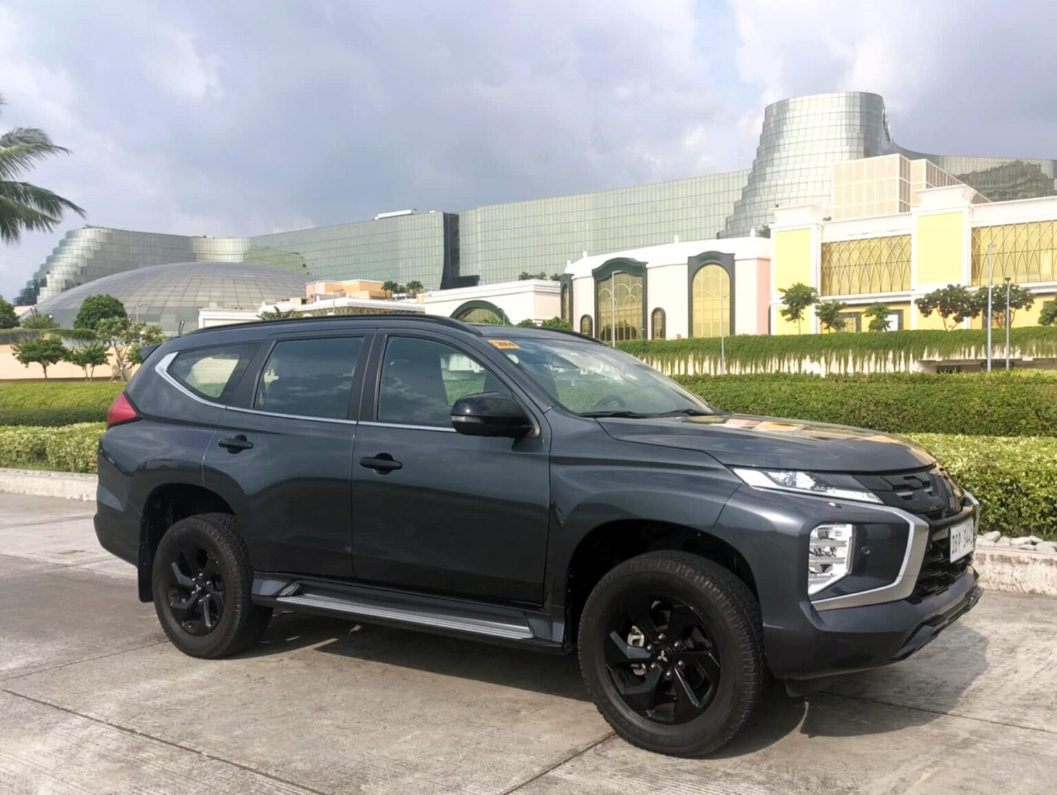 2025 Mitsubishi Montero Sport Black Series: Blacked-out Midsize SUV ...