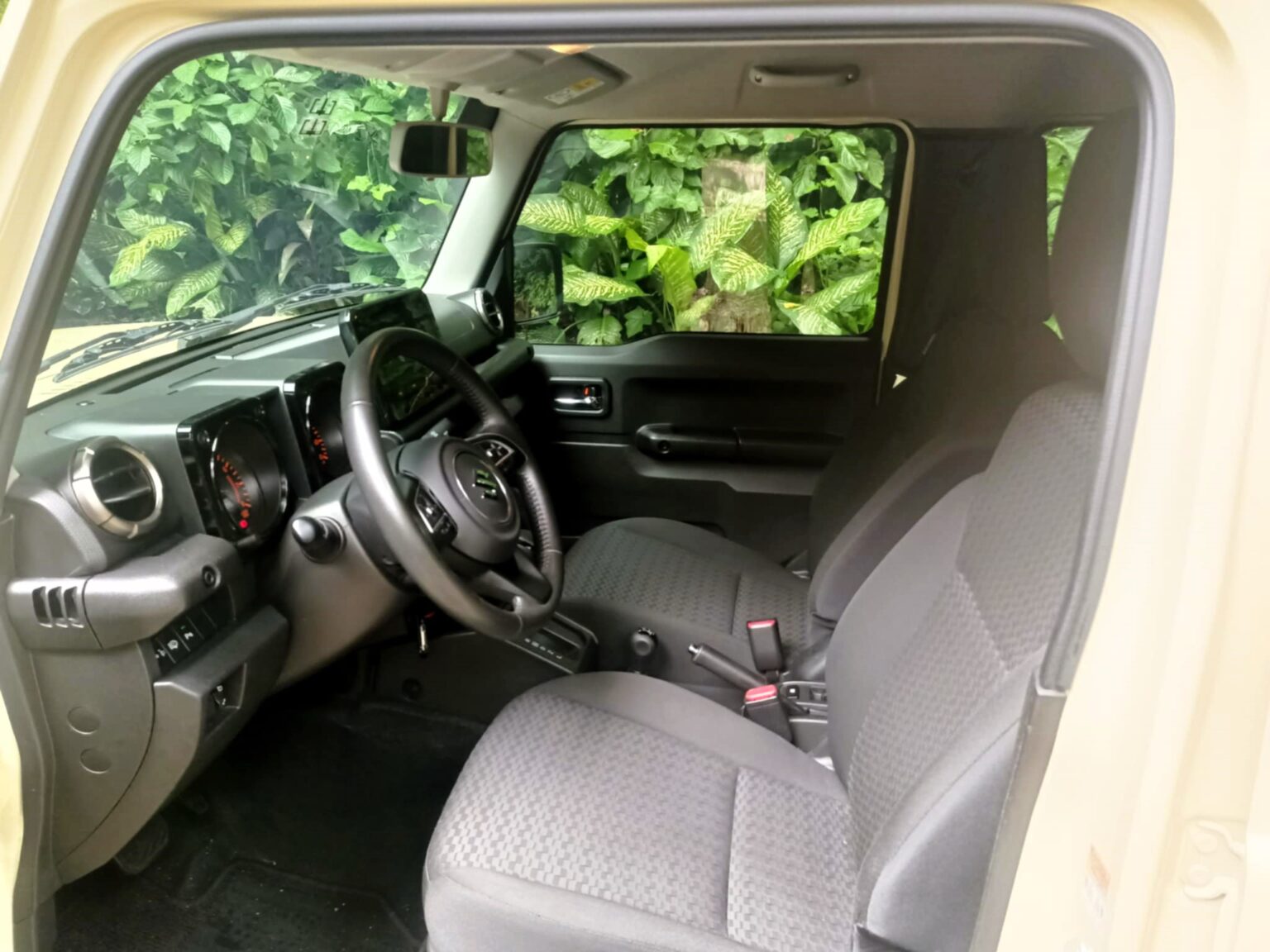 2025 Suzuki Jimny 5-Door GLX: Simplicity is Its Ultimate Sophistication ...